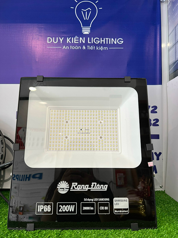 Ứng dụng đèn pha led trong cuộc sống hiện nay là gì